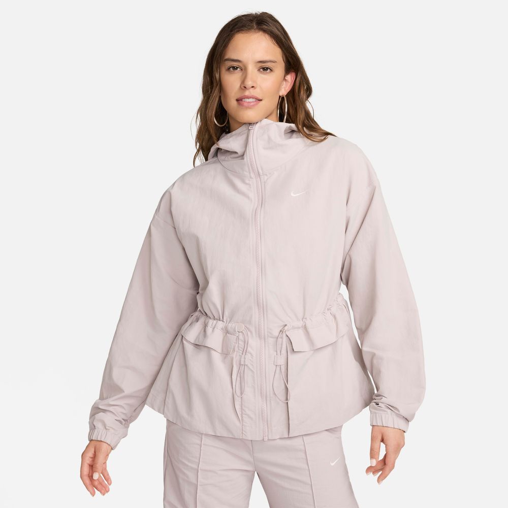 Camperas Nike para Mujer: Calidad y Protección | Nike AR